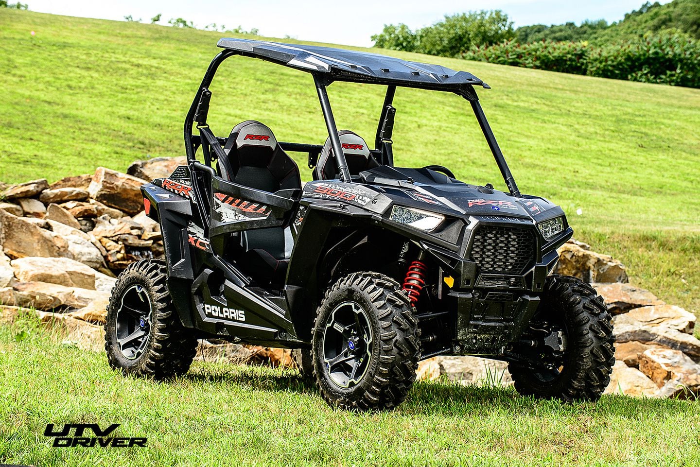 Polaris Razor 900