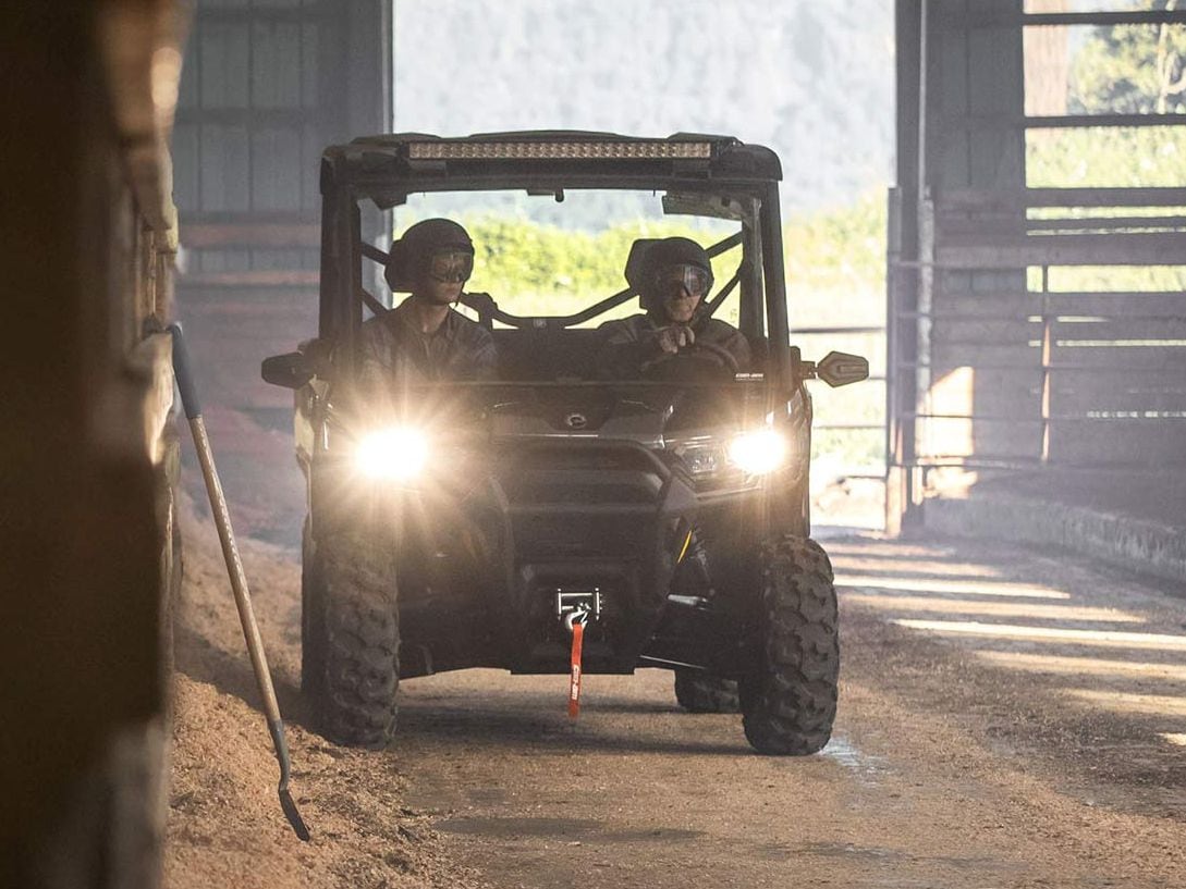 2023 Can-Am Defender XT/MAX XT Buyer's Guide: Specs, Photos, Price ...