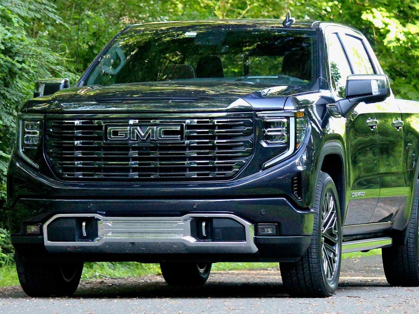 2022 GMC Sierra 1500 Denali Ultimate First Look | UTV Driver